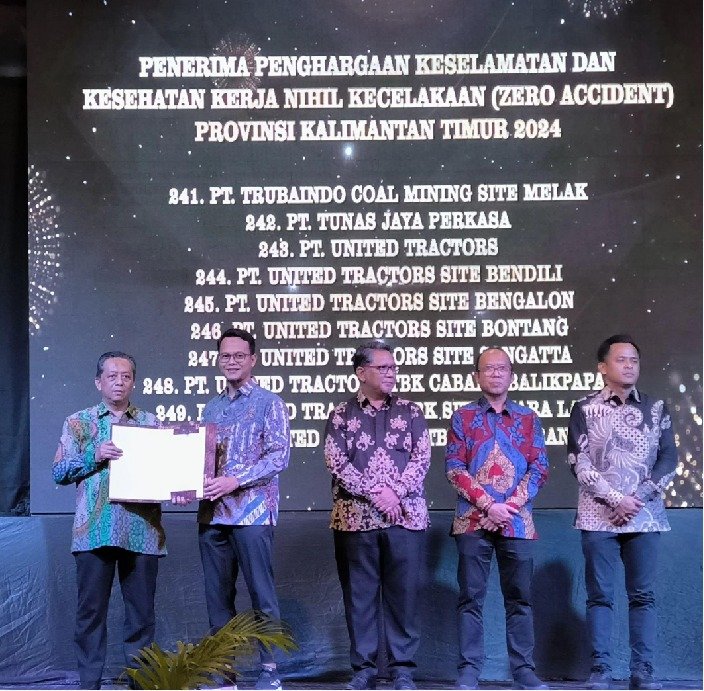 Coal Metal | United Tractors dan PAMA Raih Penghargaan K3 dari Pemprov ... Coal Metal | United Tractors dan PAMA Raih Penghargaan K3 dari Pemprov ...
